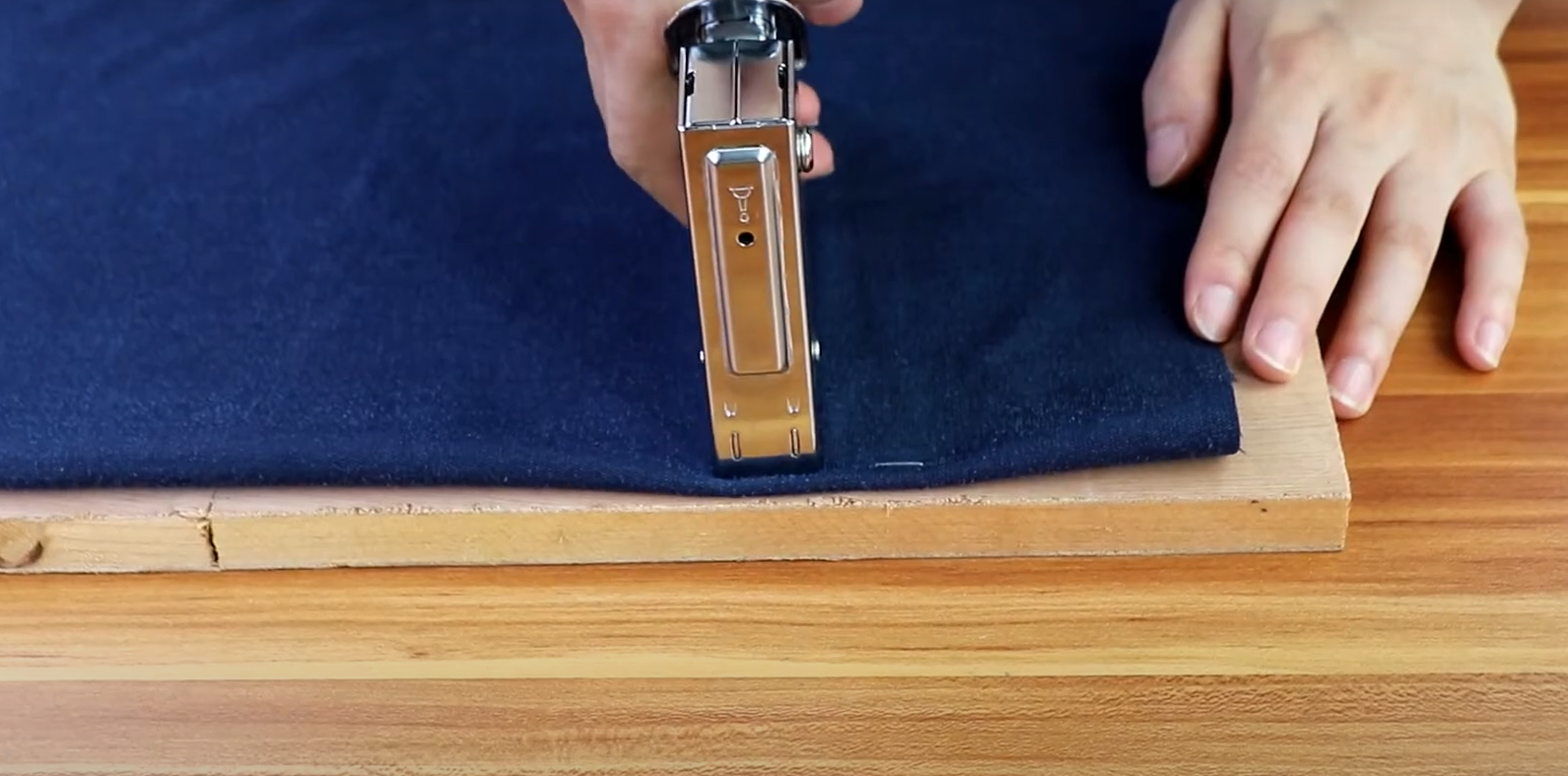 KeLDE 120V Corded Power Staple Gun Review in 2022 - NailersHub