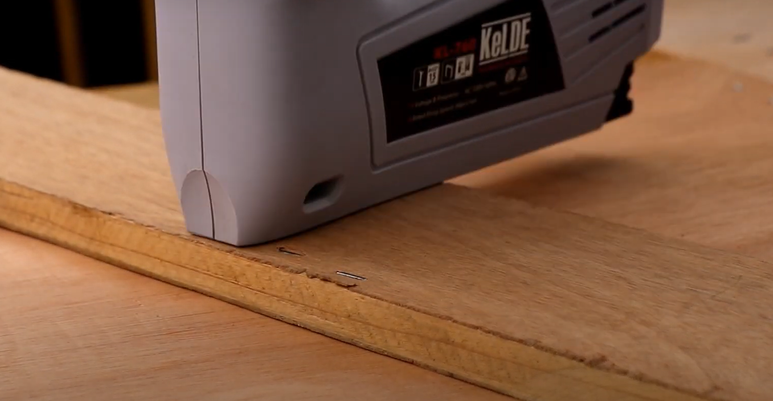 KeLDE 120V Corded Power Staple Gun Review in 2022 - NailersHub